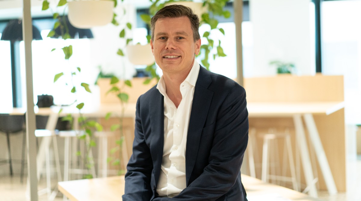 Andrew Leslie is using his MBA to challenge the banking status quo